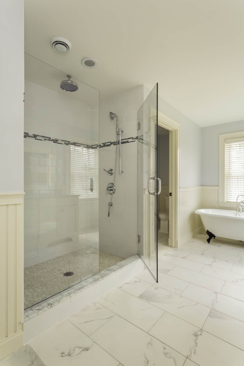 Walk-In Shower Styles for Every Bathroom Type – SEI Construction, Inc.